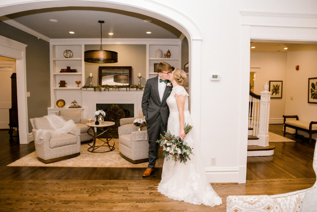 5 Email Templates for Wedding Inquiries! - meredithbrookephotography.com