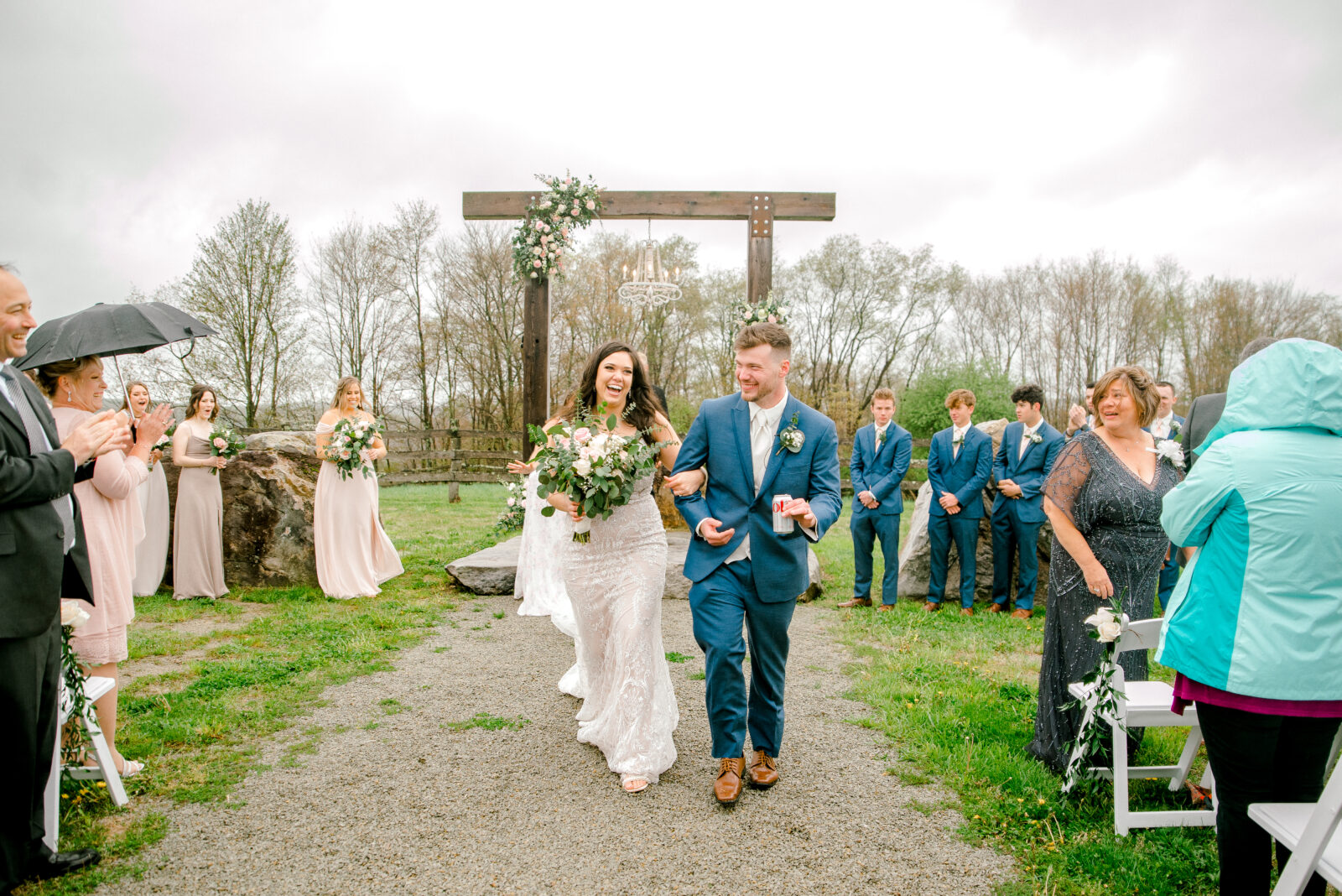 A Pittsburgh Farm Wedding - Sarah & Cole - meredithbrookephotography.com
